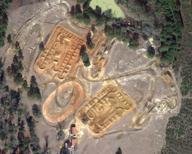 Goat Farm 2011 – MXB-Mods.com