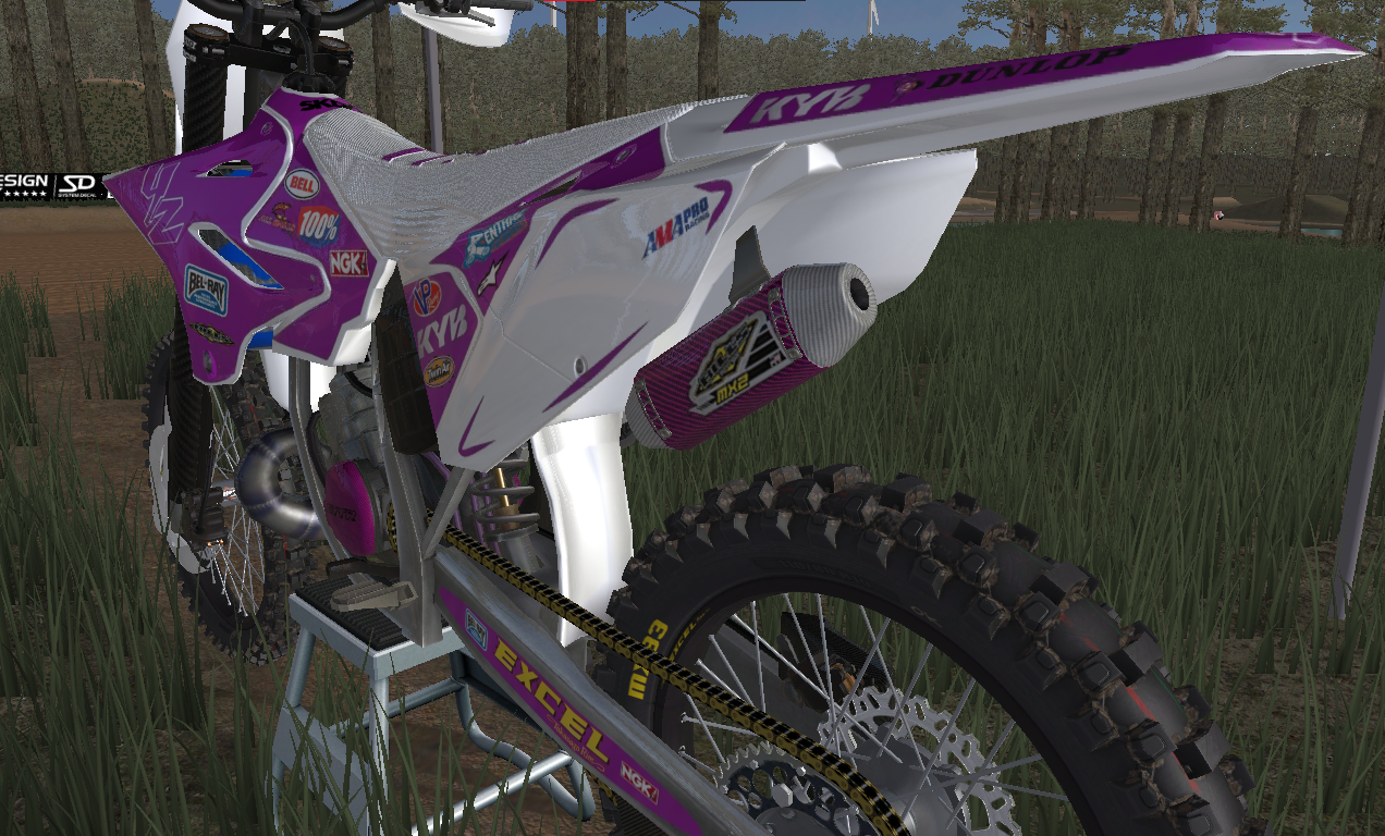 Pink & White e10 YZ250 – MXB-Mods.com